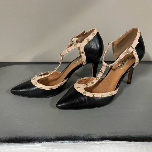 Halogen | Shoes | Halogen Black And Tan Heel Wgold Studs | Poshmark